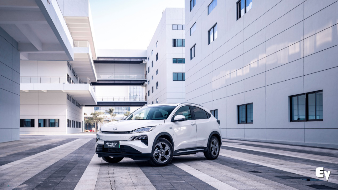 试驾东本M-NV：15万就能买到让人开上瘾的纯电SUV_凤凰网汽车_凤凰网