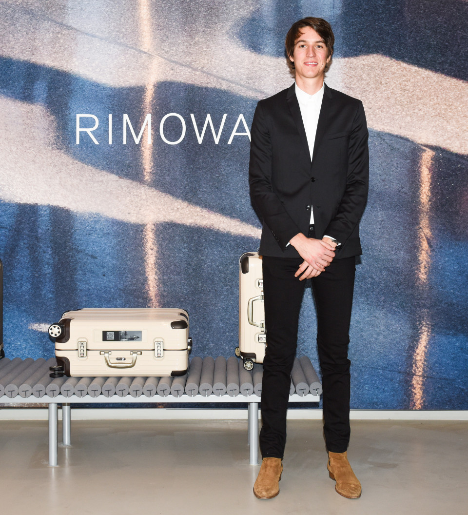 LVMH最年轻CEO订婚！长腿多金有才的帅哥还能分我一个吗？__凤凰网