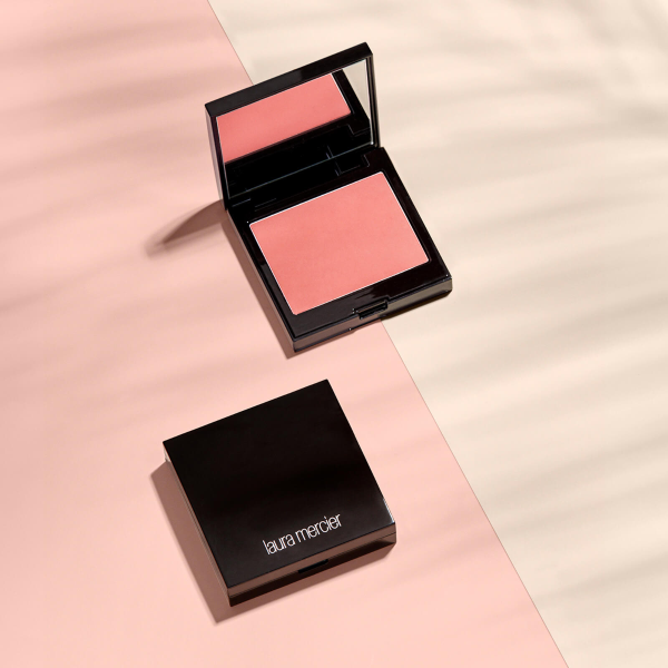 又是一个装嫩伎俩，过年气氛组：草莓奶霜妆，又仙又甜__凤凰网