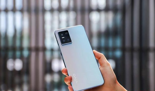 vivo S10系列火爆开售 斩获京东平台安卓手机销量销售额双冠军_凤凰网