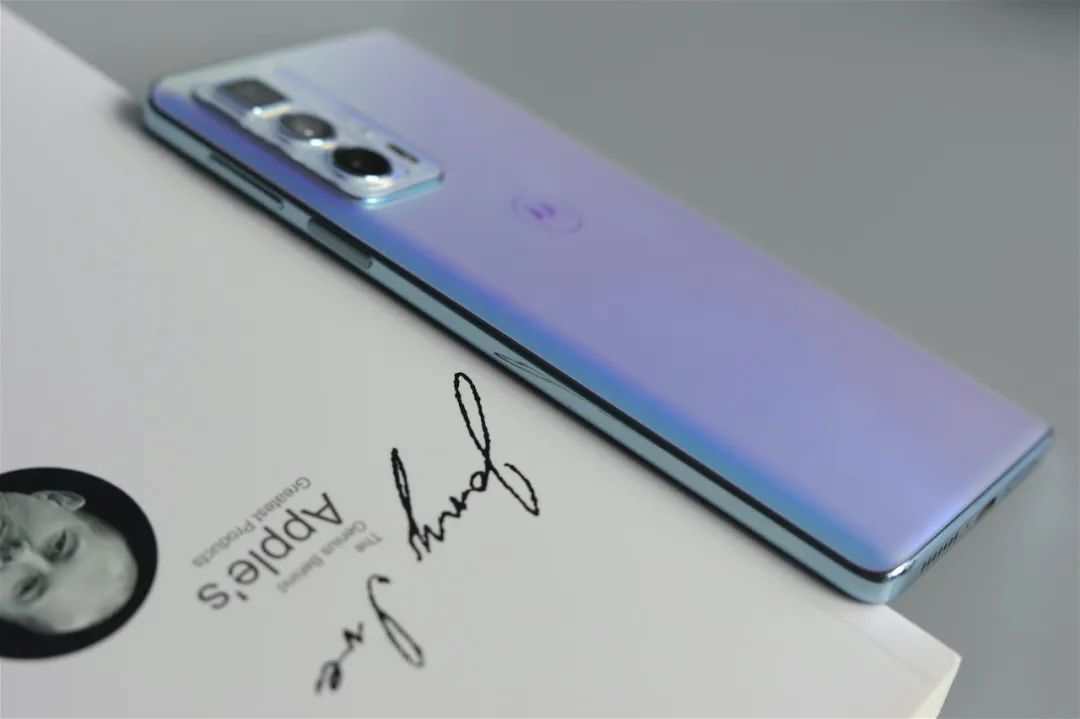 摩托罗拉 edge s pro之王者归来：2399元起的全能旗舰战力如何？__凤凰网