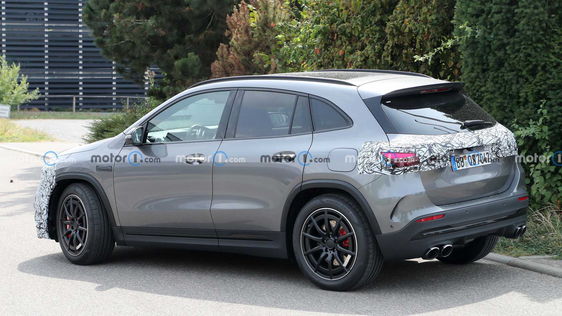 新款梅赛德斯-AMG GLA 45谍照 或将于2023年正式亮相_凤凰网汽车_凤凰网