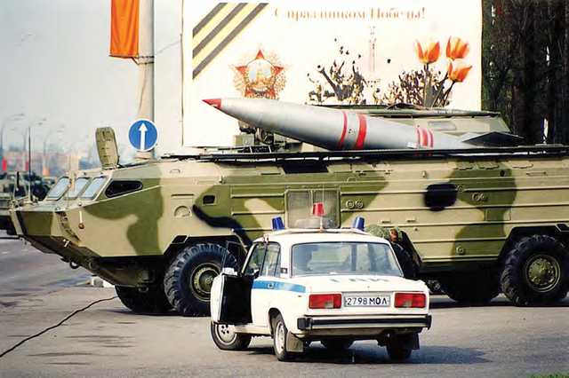 1995年一个外国人经历的红场阅兵式_凤凰网历史_凤凰网