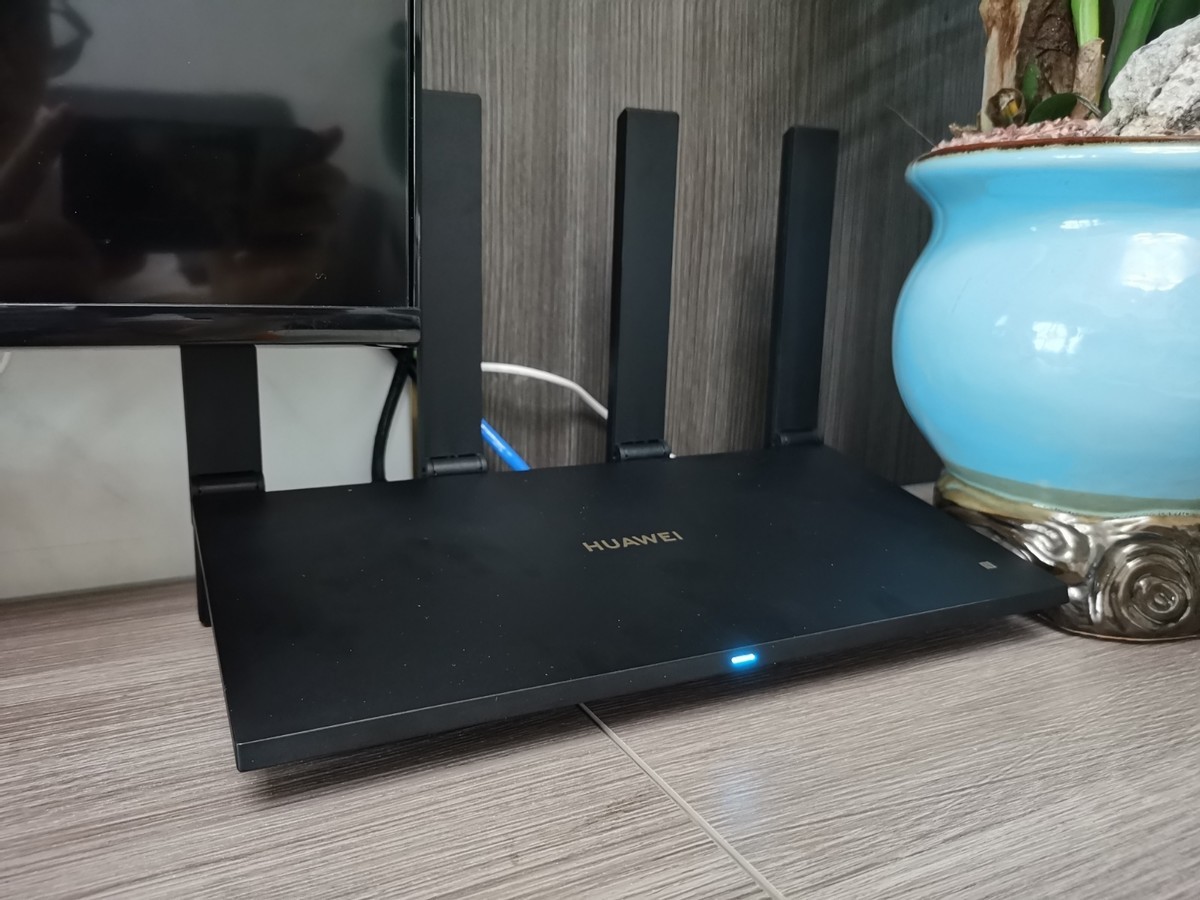 AX6对比AX3Pro实测，华为最强单体路由2年后上新，有哪些升级？__凤凰网