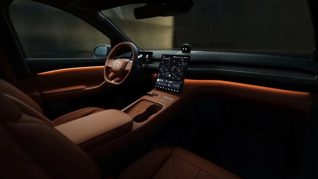 蔚来发布新款ES8、EC7！配激光雷达的第三代换电站，算力能顶3台特斯拉_凤凰网