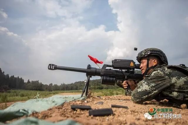 震慑敌胆的狙击“榴弹炮”，国产131型狙击榴弹发射器_凤凰网