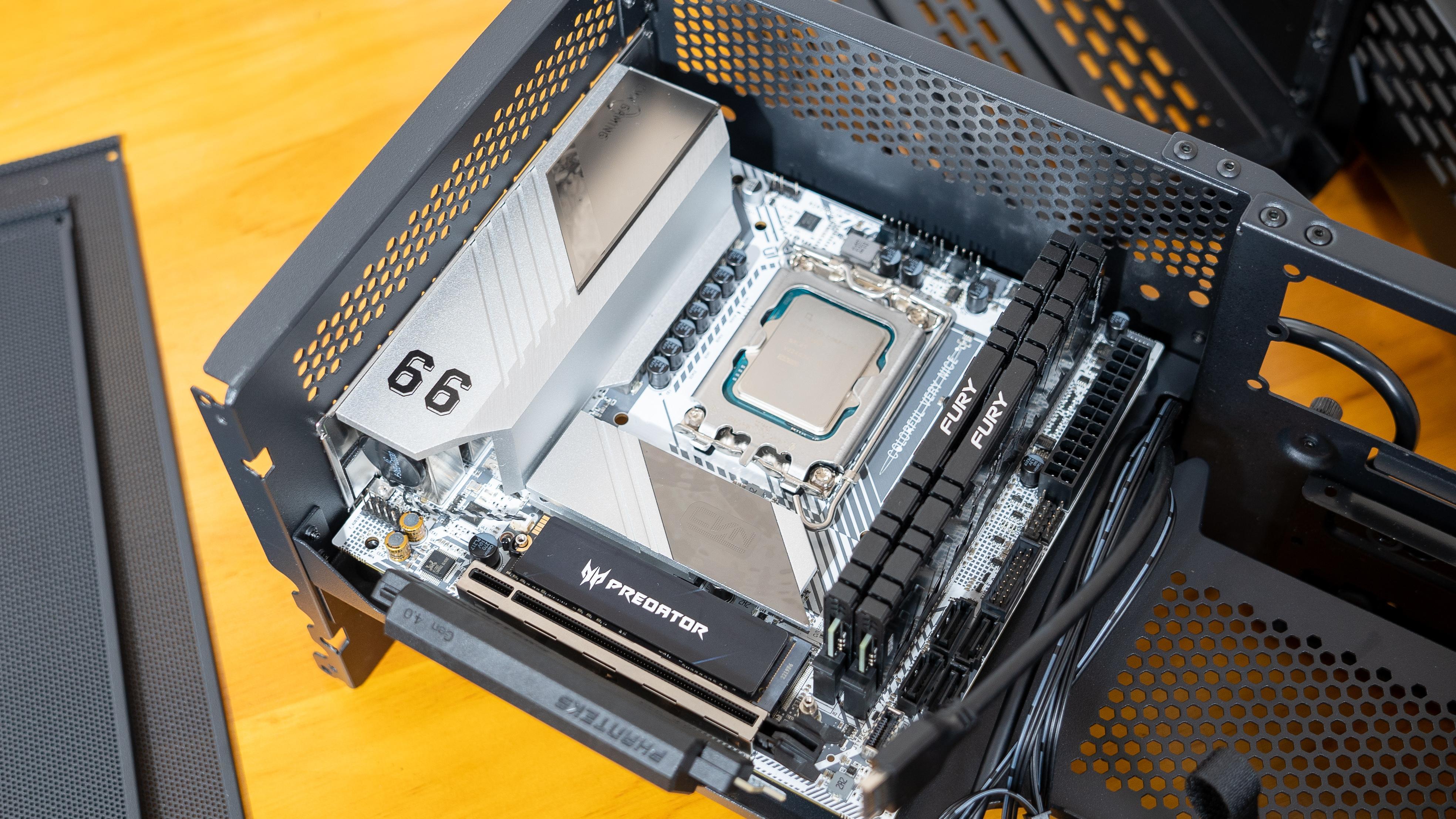 ITX我又来了，12490F+七彩虹B660I+6650XT的小钢炮分享__凤凰网