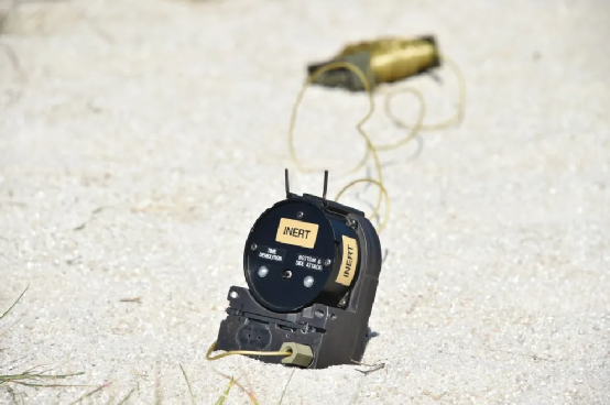 多选攻击：美国陆军订购SLAM轻型可选择性攻击弹药__凤凰网