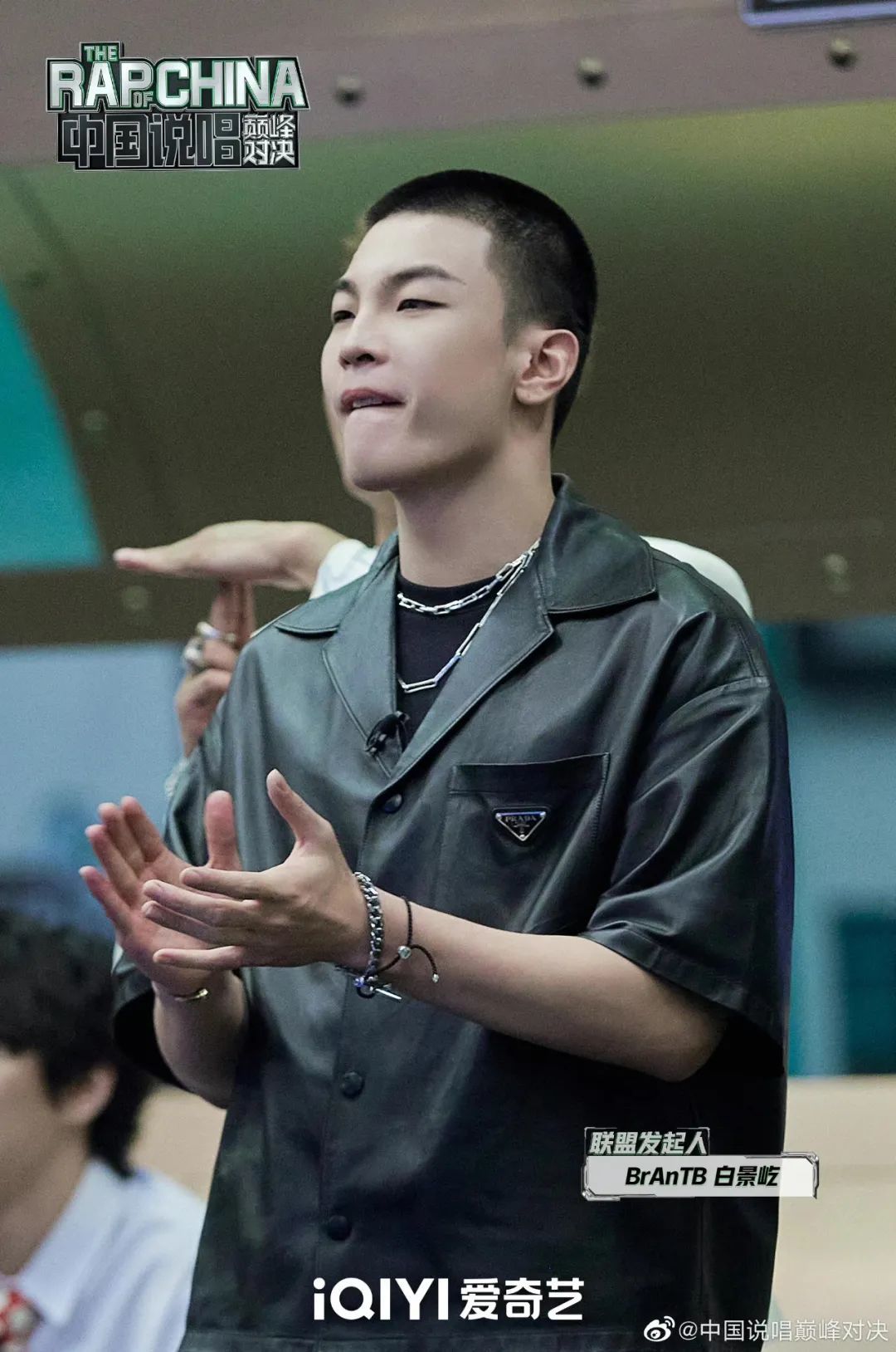 私荐||国内知名RAPPER们的穿搭battle，谁比谁更“亚”？_凤凰网娱乐_凤凰网