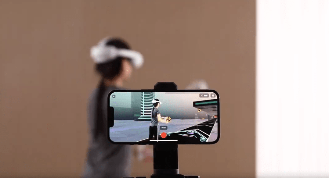 柳岩走进VR世界开启全景直播，快来与柳岩一起体验VR运动的沉浸魅力_凤凰网