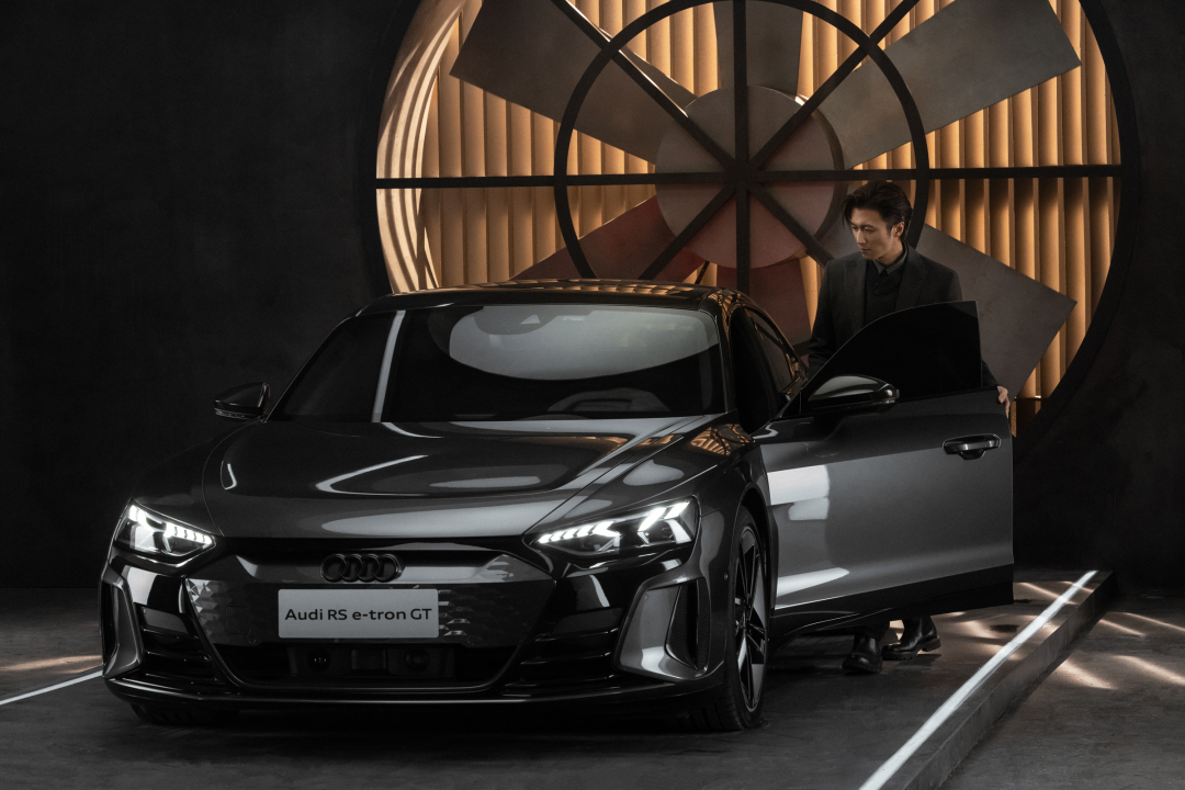 汽车大观｜驾驶“奥迪RS e-tron GT”，做一次壮丽的旅行_凤凰网汽车_凤凰网