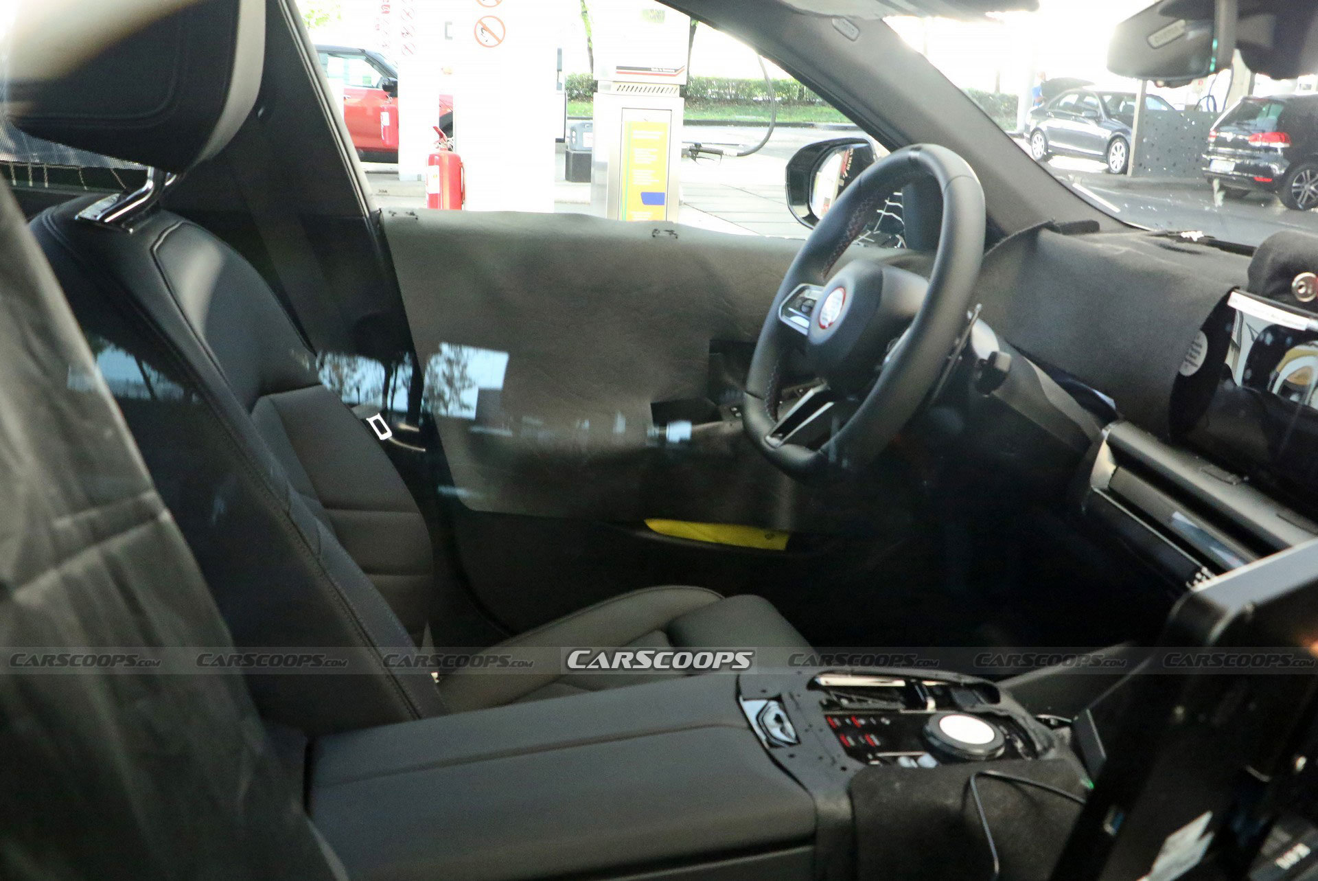 一体式双联屏设计 全新BMW M5内饰谍照曝光_凤凰网汽车_凤凰网