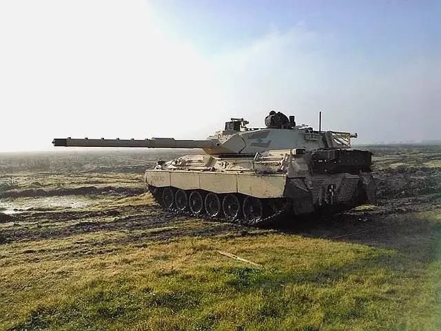 阿根廷几十年前也曾生产主战坦克，带有德国血统的TAM坦克_凤凰网
