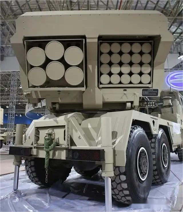 “射程300公里的狙击枪”！中国SR5远程火箭炮，威力究竟有多强？_凤凰网军事_凤凰网