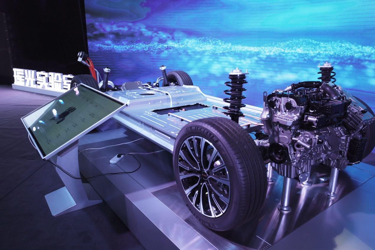 配CDC电磁悬架/40万最强SUV？星途瑶光底盘技术解析_凤凰网汽车_凤凰网