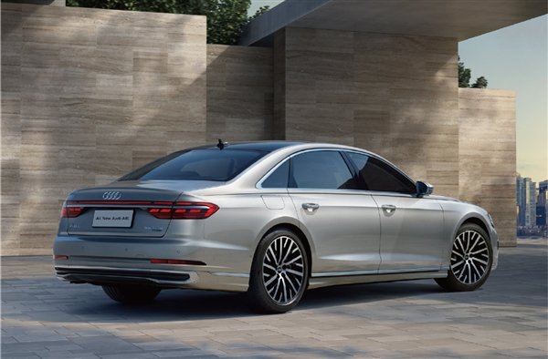 全新奥迪A8L正式上市：外形巨变__凤凰网
