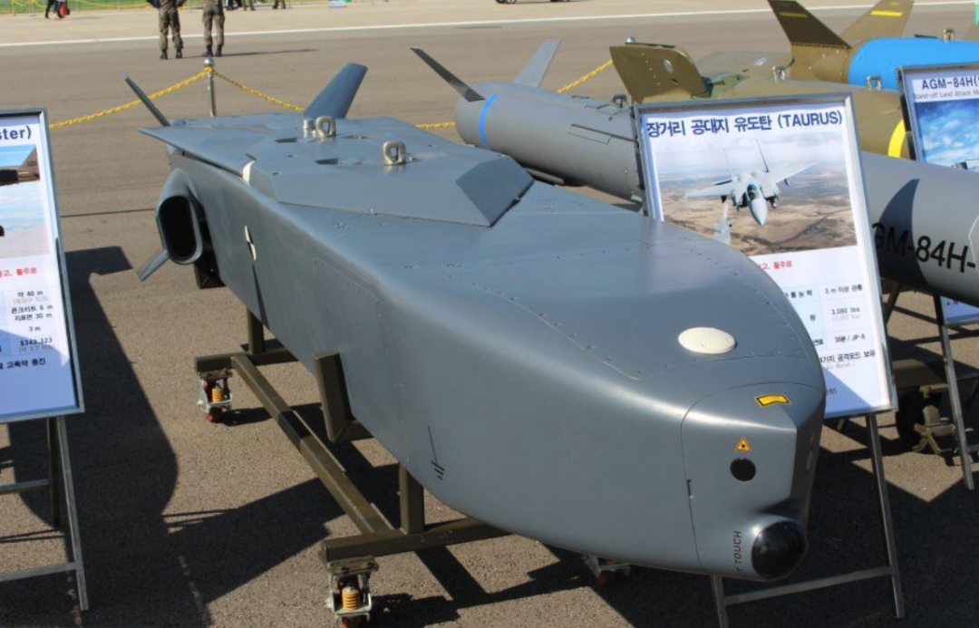 快乐来了！中国首款隐身巡航导弹亮相航展，为何令人如此振奋？_凤凰网