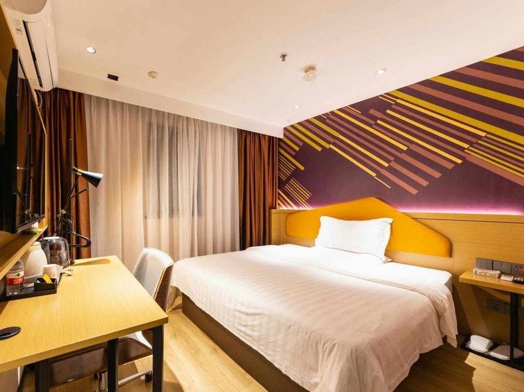 解锁中秋旅游热点，IU酒店邀您共游戏古镇园林_凤凰网商业_凤凰网