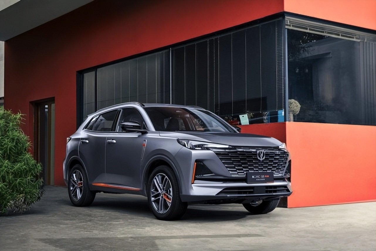 质感大提升，第二代CS55PLUS风暴灰上市：这才是限量版该有的实力_凤凰网