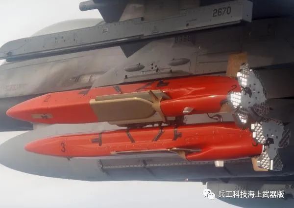 “金蝉脱壳”巧突防——浅析美国ADM-160新型空射诱饵导弹__凤凰网