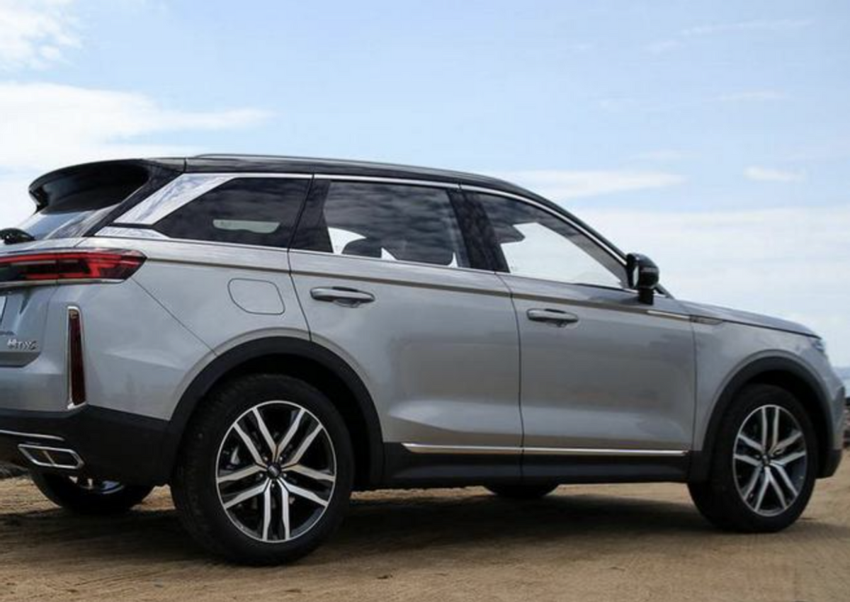 一汽奔腾T99：大空间才大有可为，旗舰就该如此_凤凰网汽车_凤凰网