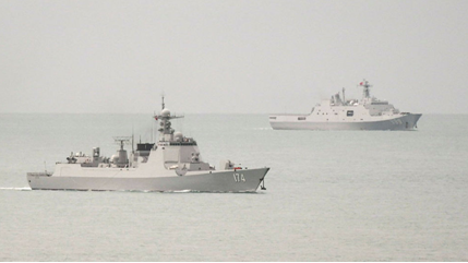 澳大利亚渲染中国052D激光照射P-8A，其真实目的是什么？_凤凰网