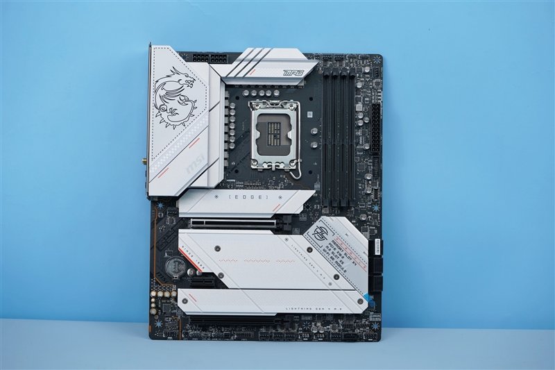 微星MPG Z790 EDGE刀锋主板评测:自动超频显神威 13900K怒提9%性能_凤凰网