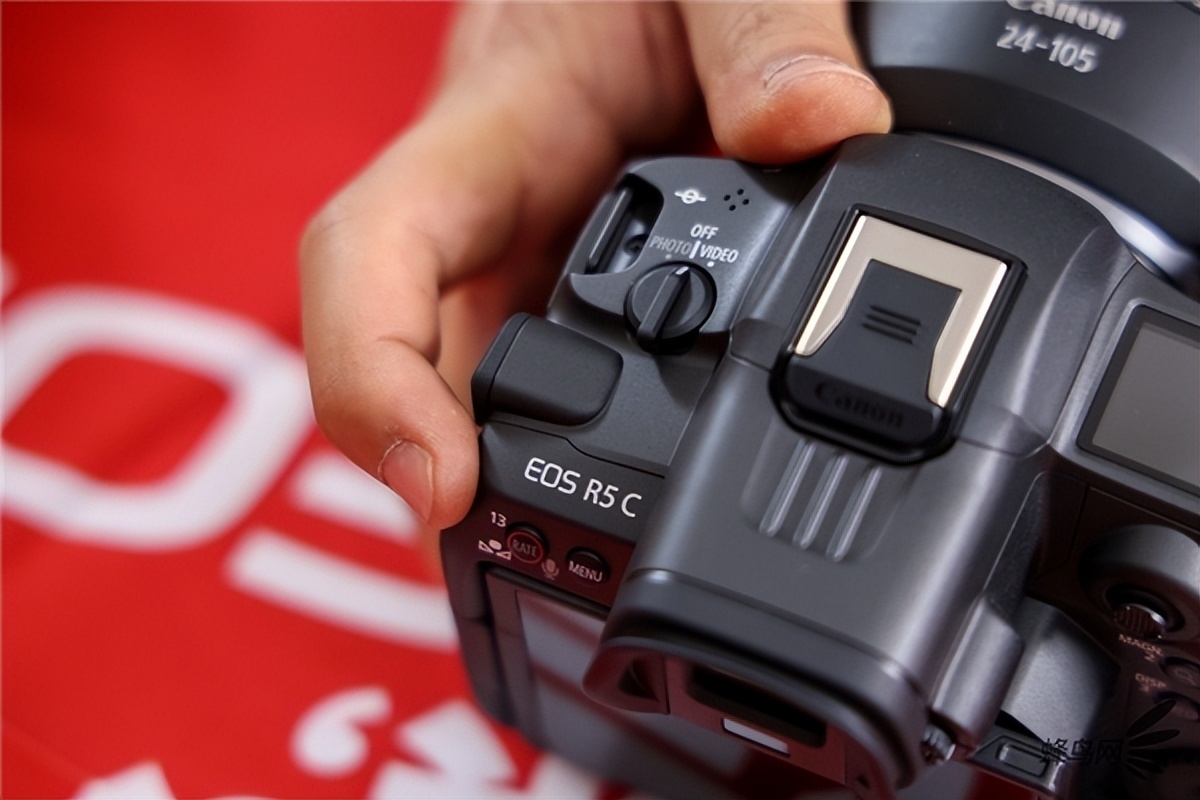 预订火爆 佳能EOS R5C首批国行机上市便售罄__凤凰网