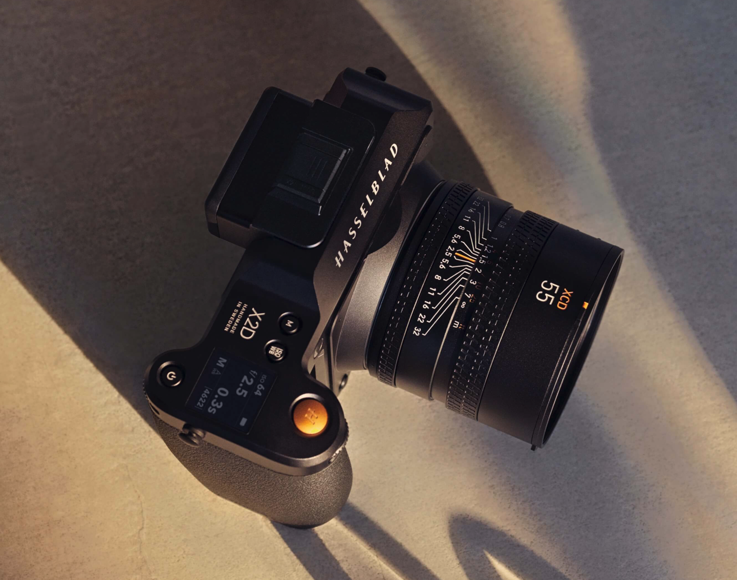 哈苏发布X2D 100C中画幅相机：1亿像素 内置1TB SSD_凤凰网