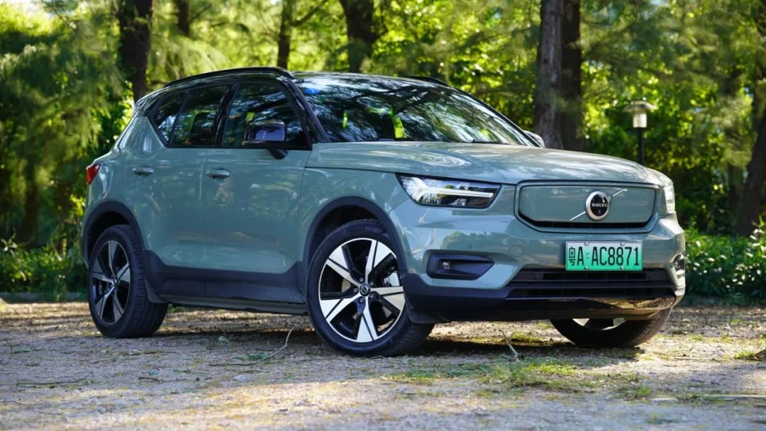 都市年轻人品质之选！试驾XC40纯电版_凤凰网汽车_凤凰网