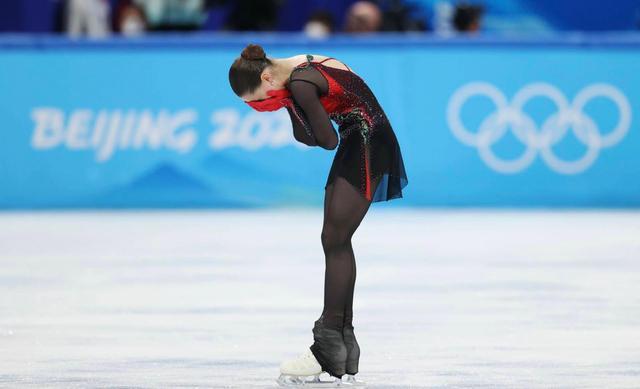 北京冬奥第一谜案！16岁女孩金牌冤枉被“偷”，官方却延长调查_凤凰网