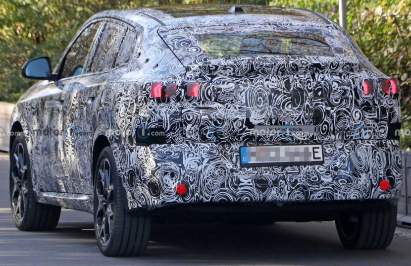 宝马iX2谍照再次曝光，外观造型接近X6？_凤凰网汽车_凤凰网