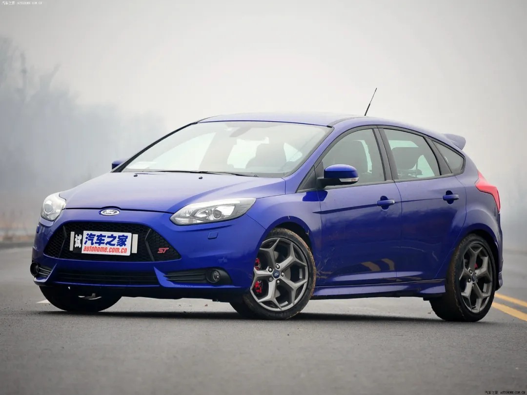 二手车｜福特福克斯ST：250马力的进口车不到15万？加92就能跑！_凤凰网汽车_凤凰网