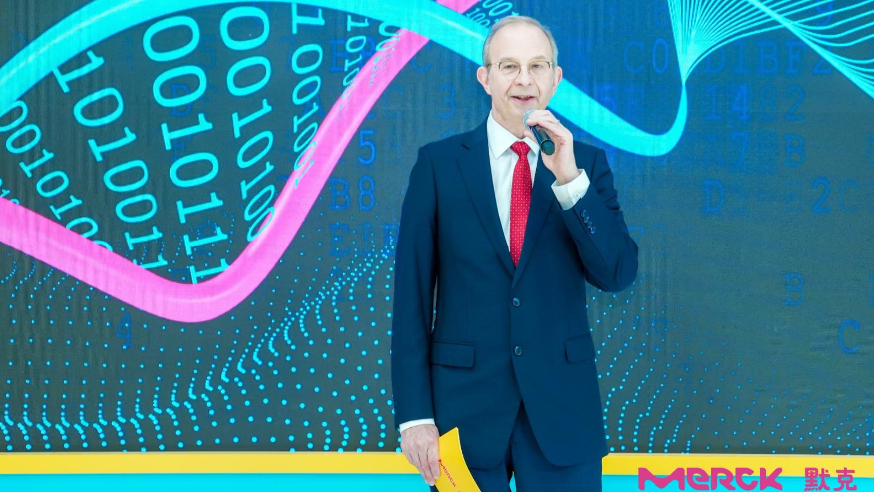 默克中国总裁安高博：携手中国合作伙伴重点聚焦“生物融合”新趋势_凤凰网