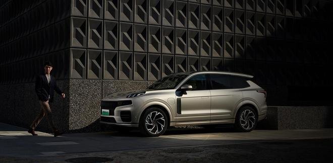 SPA架构下的首款超级混动车型——领克09EMP远航版_凤凰网汽车_凤凰网