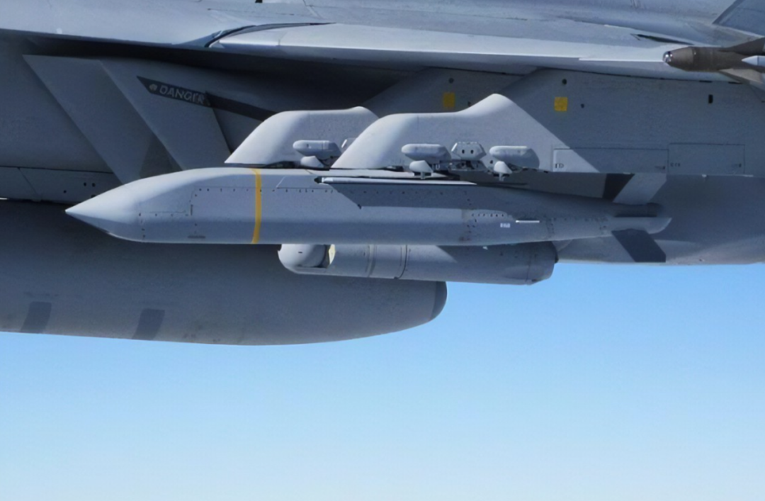 快乐来了！中国首款隐身巡航导弹亮相航展，为何令人如此振奋？_凤凰网