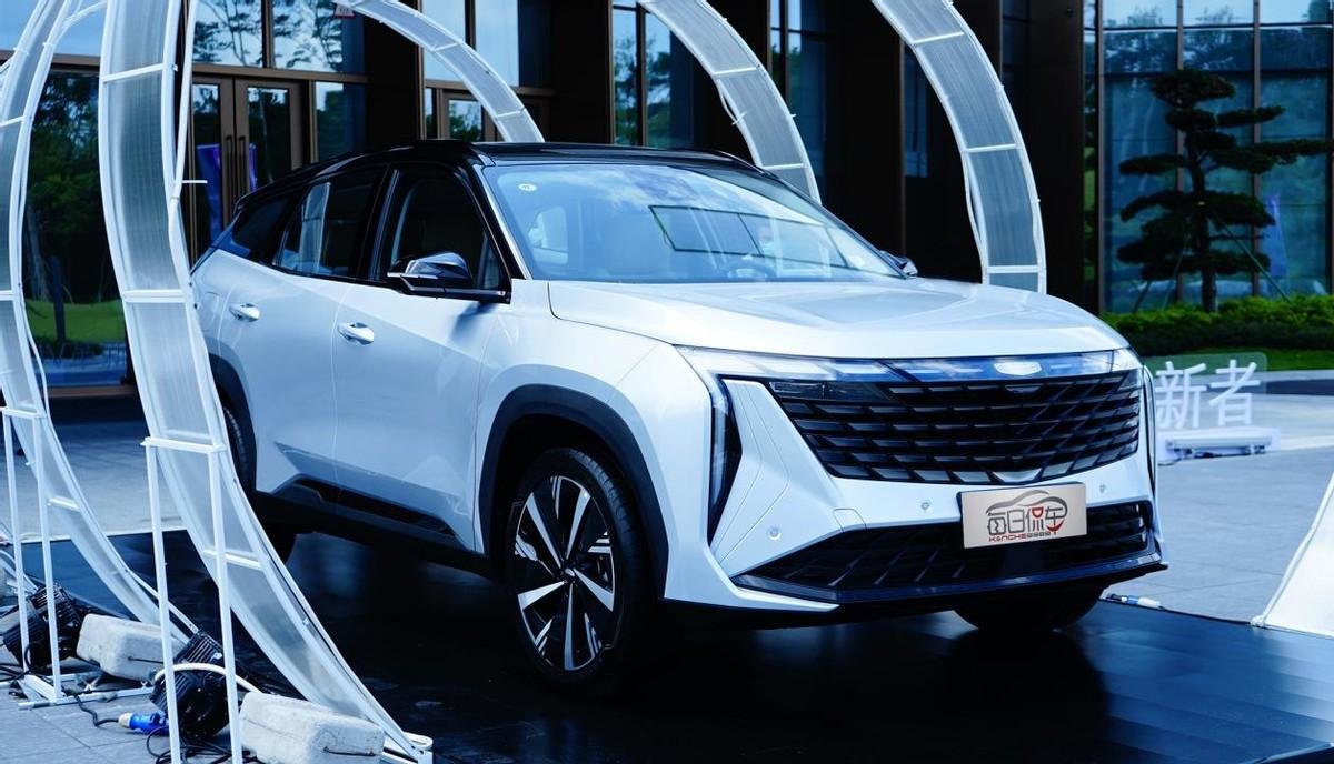 紧凑级SUV将引发新一轮配置战 博越L上市售价12.57—17.07万元_凤凰网汽车_凤凰网