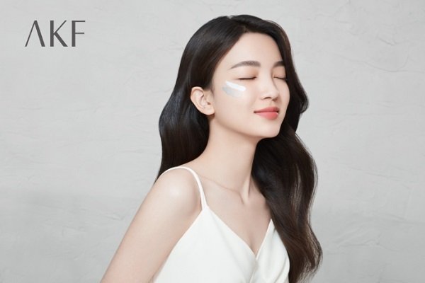 AKF泥膜 让肌肤和“初老”说拜拜_凤凰网商业_凤凰网