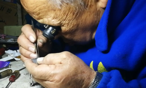 高压氧舱守护老年健康抗衰 威奥股份O2 arK氧舱引领行业发展_凤凰网