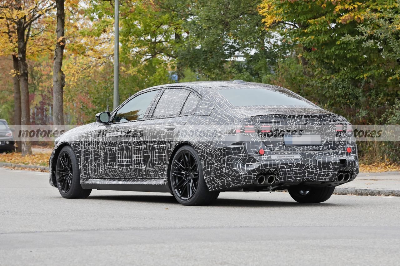 最大输出功率超650马力 BMW新款M5最新谍照曝光_凤凰网汽车_凤凰网