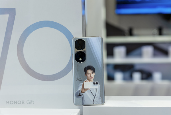 同样是主角模式，荣耀70与华为nova10你更pink谁_凤凰网