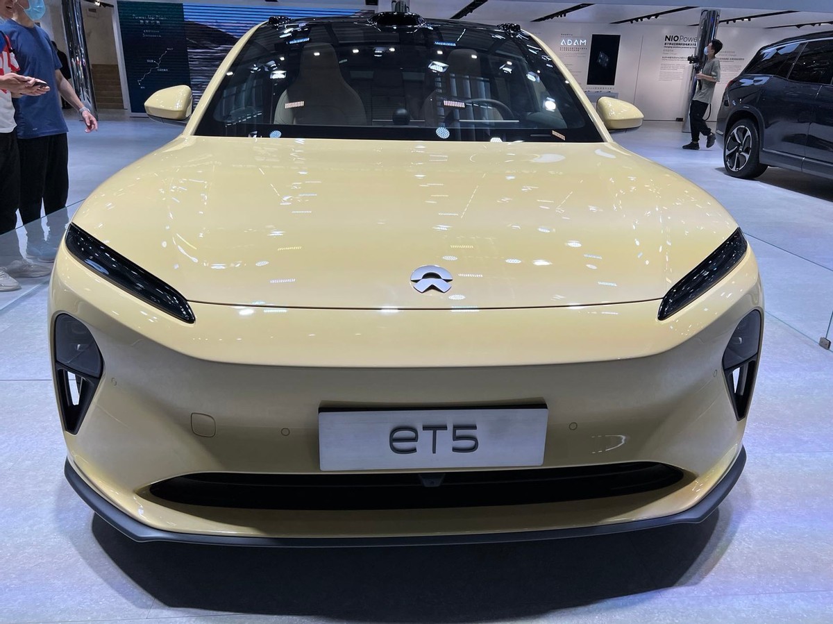 Model 3有压力了，蔚来ET5亮相粤港澳车展，实车内饰首次公开_凤凰网汽车_凤凰网