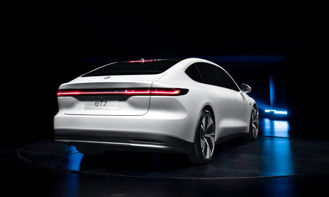 50万新能源天花板？蔚来ET7车长超5米轴距超3米，最大续航700公里_凤凰网汽车_凤凰网
