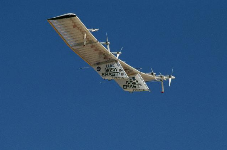 “启明星50”首飞成功，造一款长航时太阳能无人机难在哪里？_凤凰网