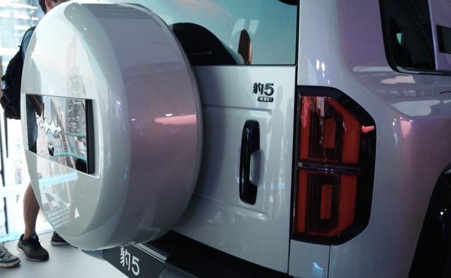 比亚迪DMO混动黑科技发布！硬派越野SUV豹5首发，馈电油耗仅7.8L_凤凰网汽车_凤凰网