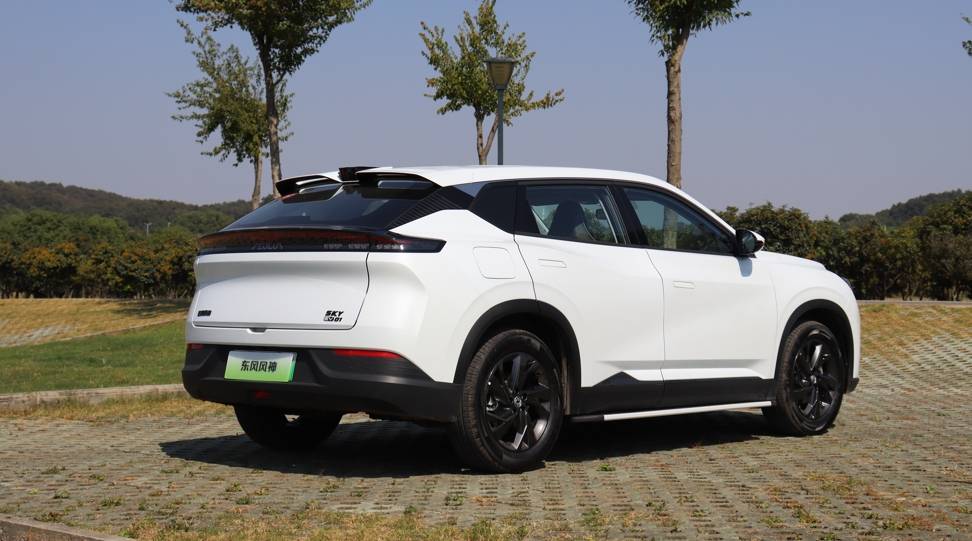 15万内最省电的紧凑型SUV？试驾东风风神SKY EV01_凤凰网汽车_凤凰网