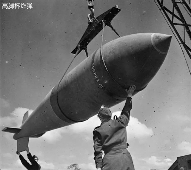 只能白天投放的炸弹，二战美国魔改的高脚柜炸弹VB-13_凤凰网