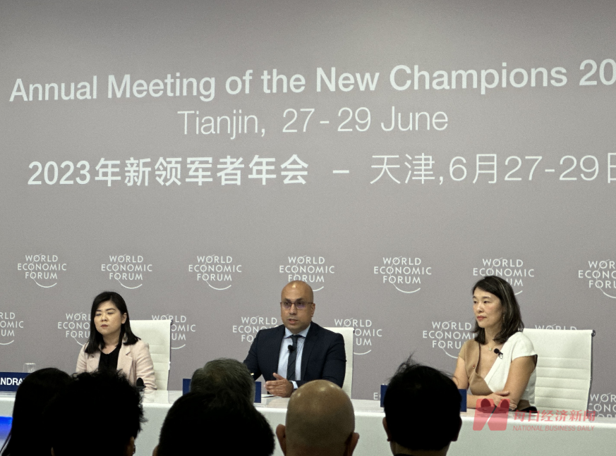 直击夏季达沃斯|贝鲁特美国大学电气与计算机工程副教授Joseph Costantine：生成式AI在不同应用中已有积极成果_凤凰网