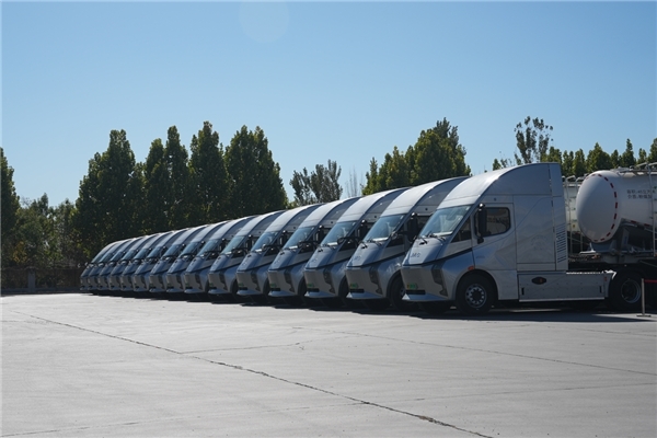 DeepWay交付滨州交运集团首批智能新能源重卡后又迎复购订单200台_凤凰网