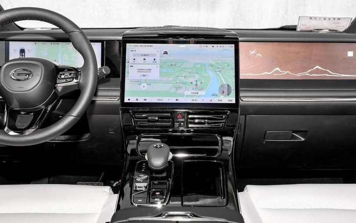 广汽传祺M9曝光，造型霸气，配2.0T插混，油耗6升，对标腾势D9_凤凰网汽车_凤凰网